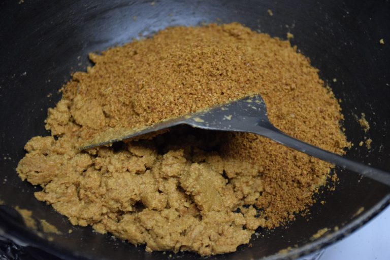 Alsi ke laddoo – CARENSHARE